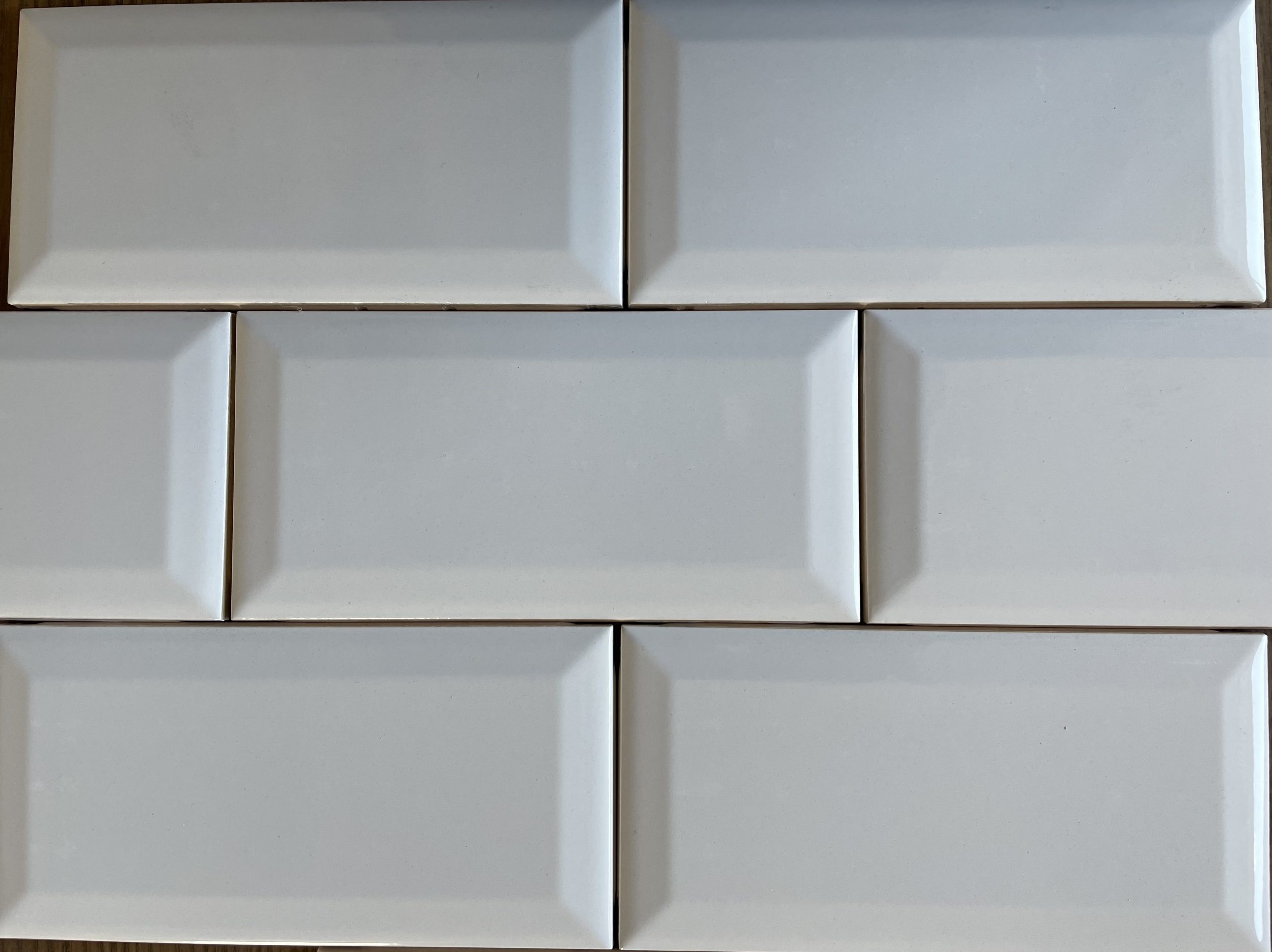 White Ice Bevel 3×6 – Dufferin Tile